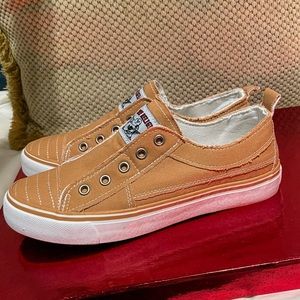 True Religion | Shoes | True Religion Sneakers | Poshmark